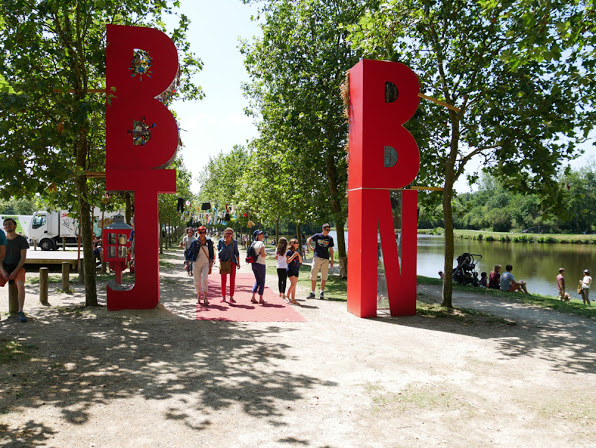 lettres bjbn | Bazar le jour, Biz'art la nuit